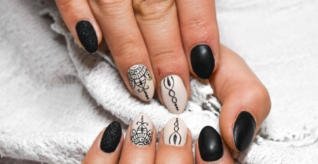 Ide Nail Art Hitam yang Mempesona – Hynin Beauty